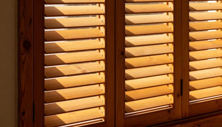 A Complete Manual to Jalousie Windows - Features, Modern Options and ...